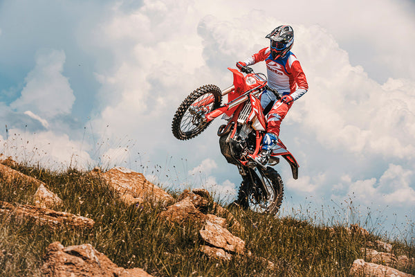 BETA ANNOUNCES 2024 RR MODELS - DUAL SPORT - Upshift Online Inc.